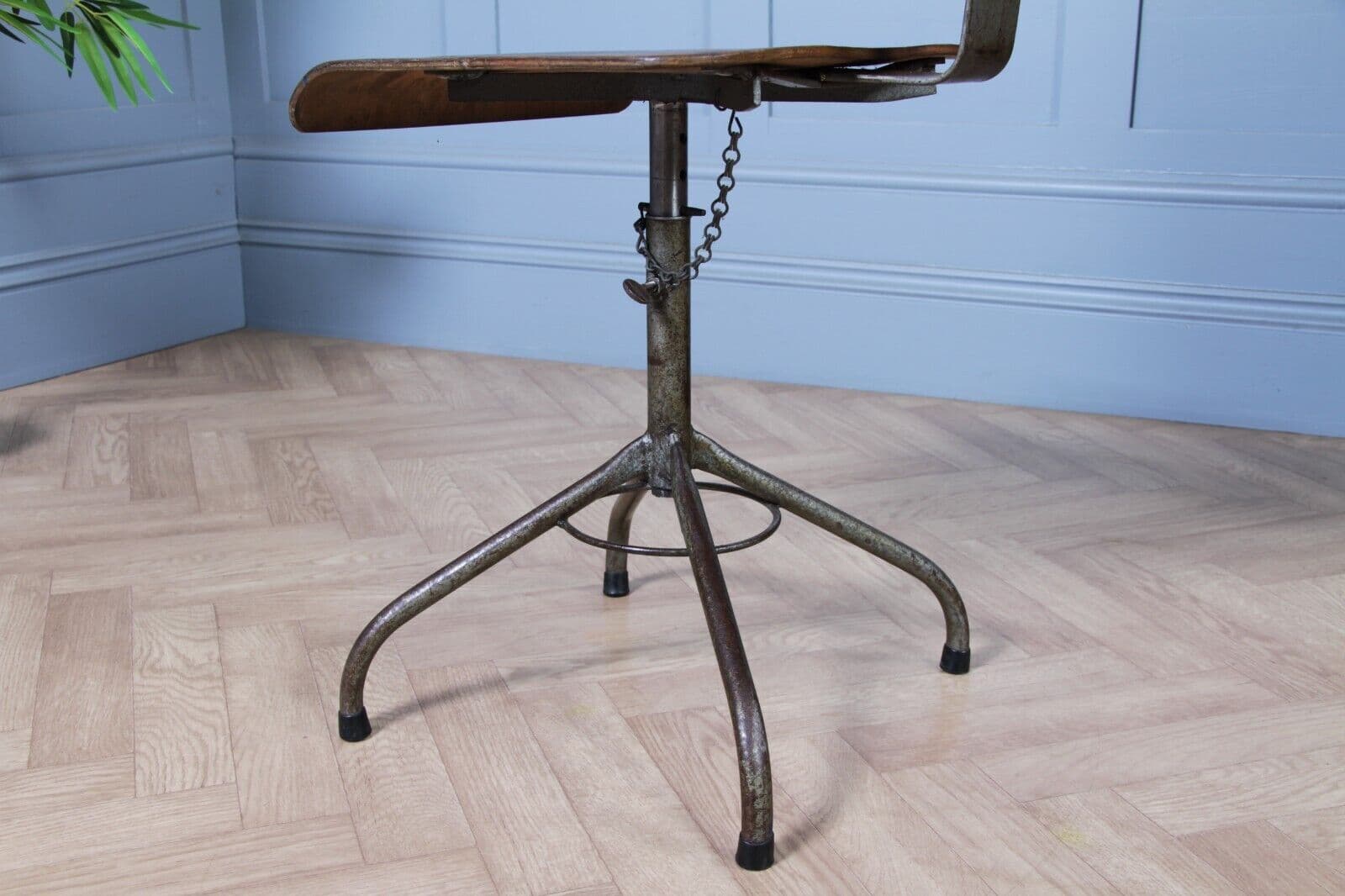 Vintage Industrial Height Adjustable Machinists Engineer Swivel Chair ...