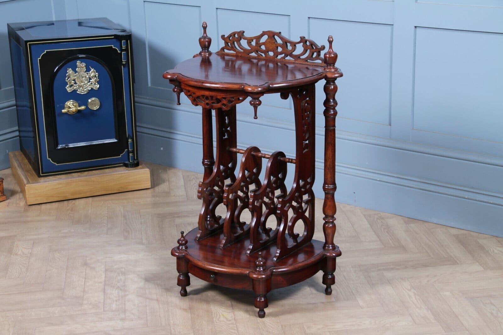 Canterbury side table store