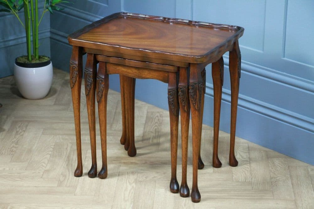 Vintage Reprodux Bevan Funnel Reproduction Mahogany Nest Of 3 Side Tables