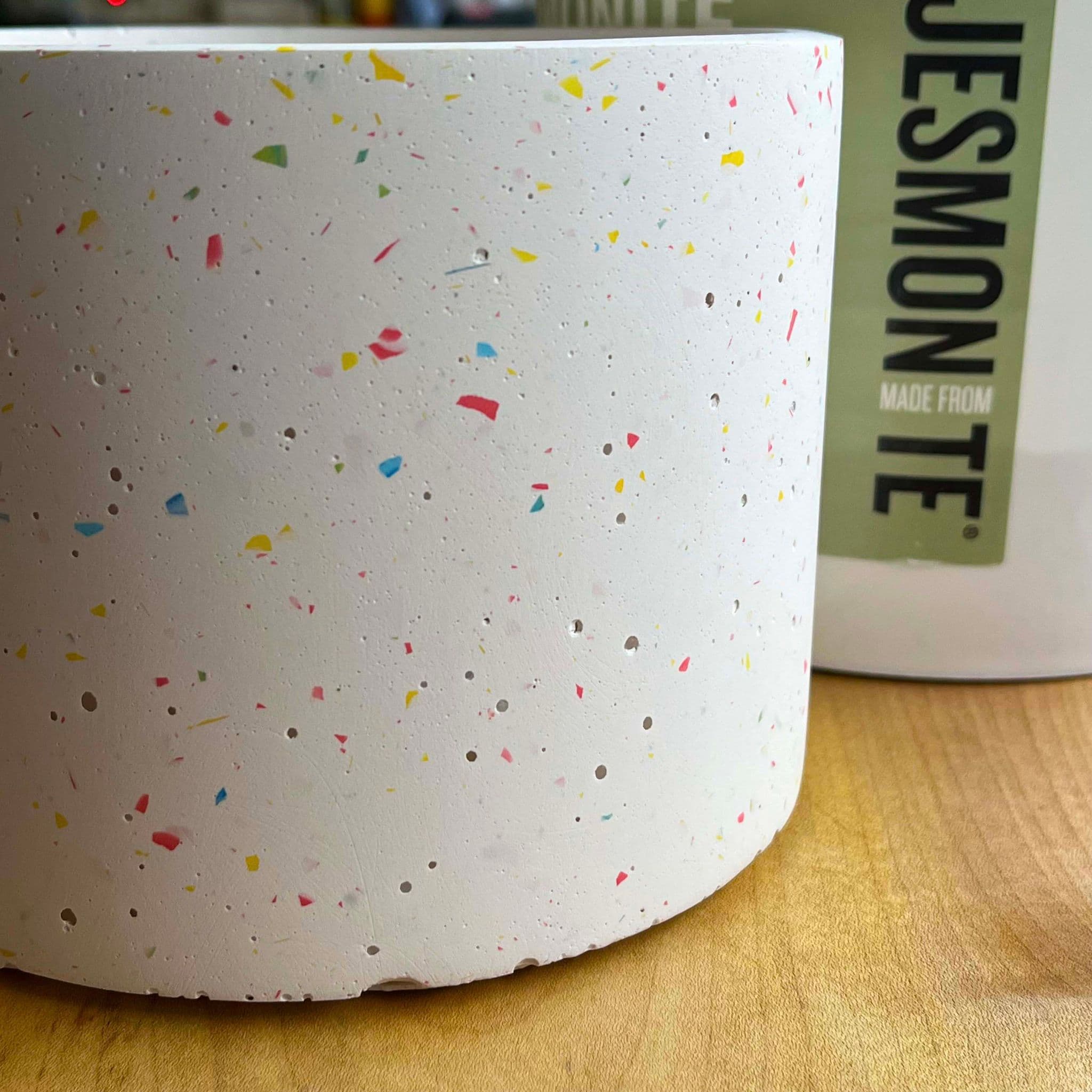 Jesmonite. How to avoid and minimize Air Bubbles!