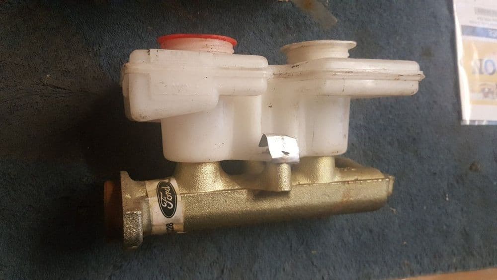 New Genuine Lockhead Brake Master Cylinder Early Mk2 Transit