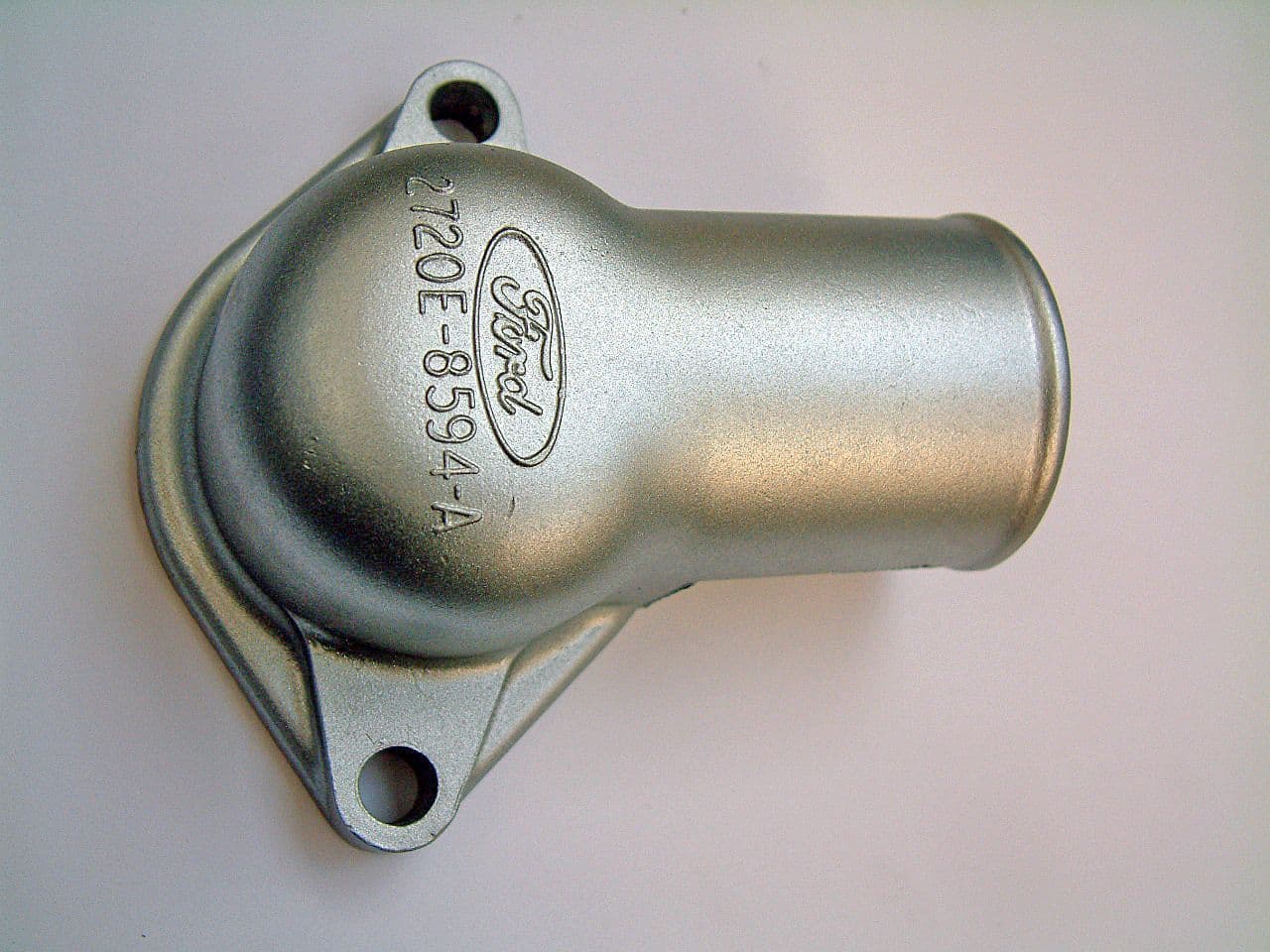 New Genuine Thermostat Housing Capri V6 Essex Free Uk Delivery