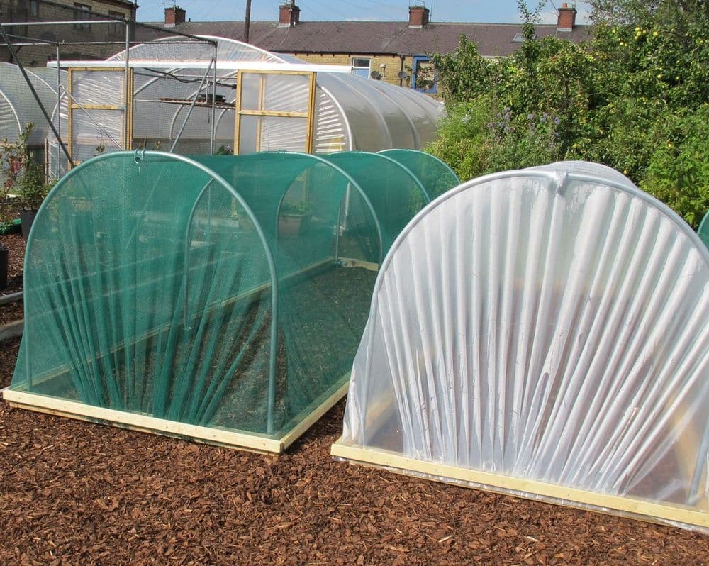 Mini Polytunnel 4 x 10 1 22M x 3 05m