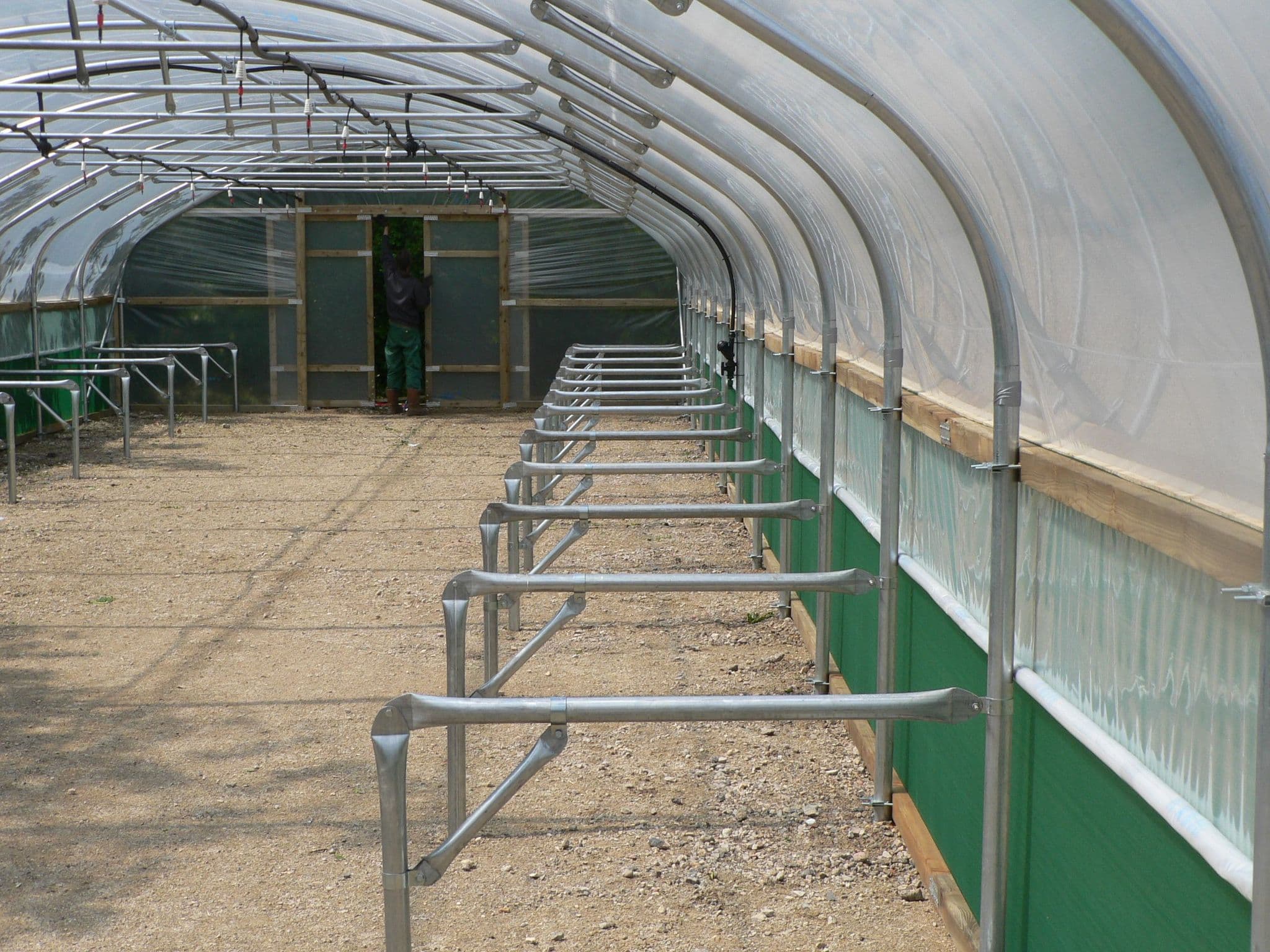 Commercial staging for 16' wide polytunnels