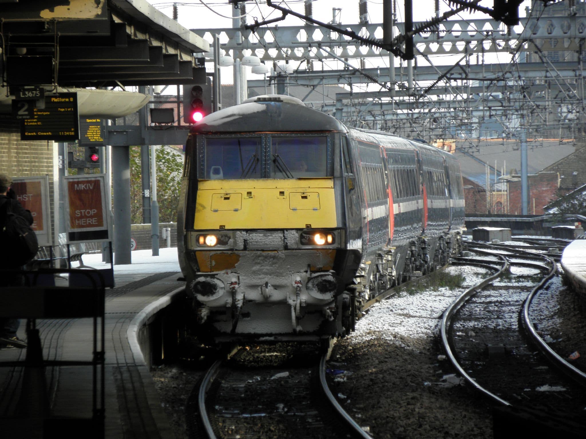 Mark 4 Coach - Intercity 225