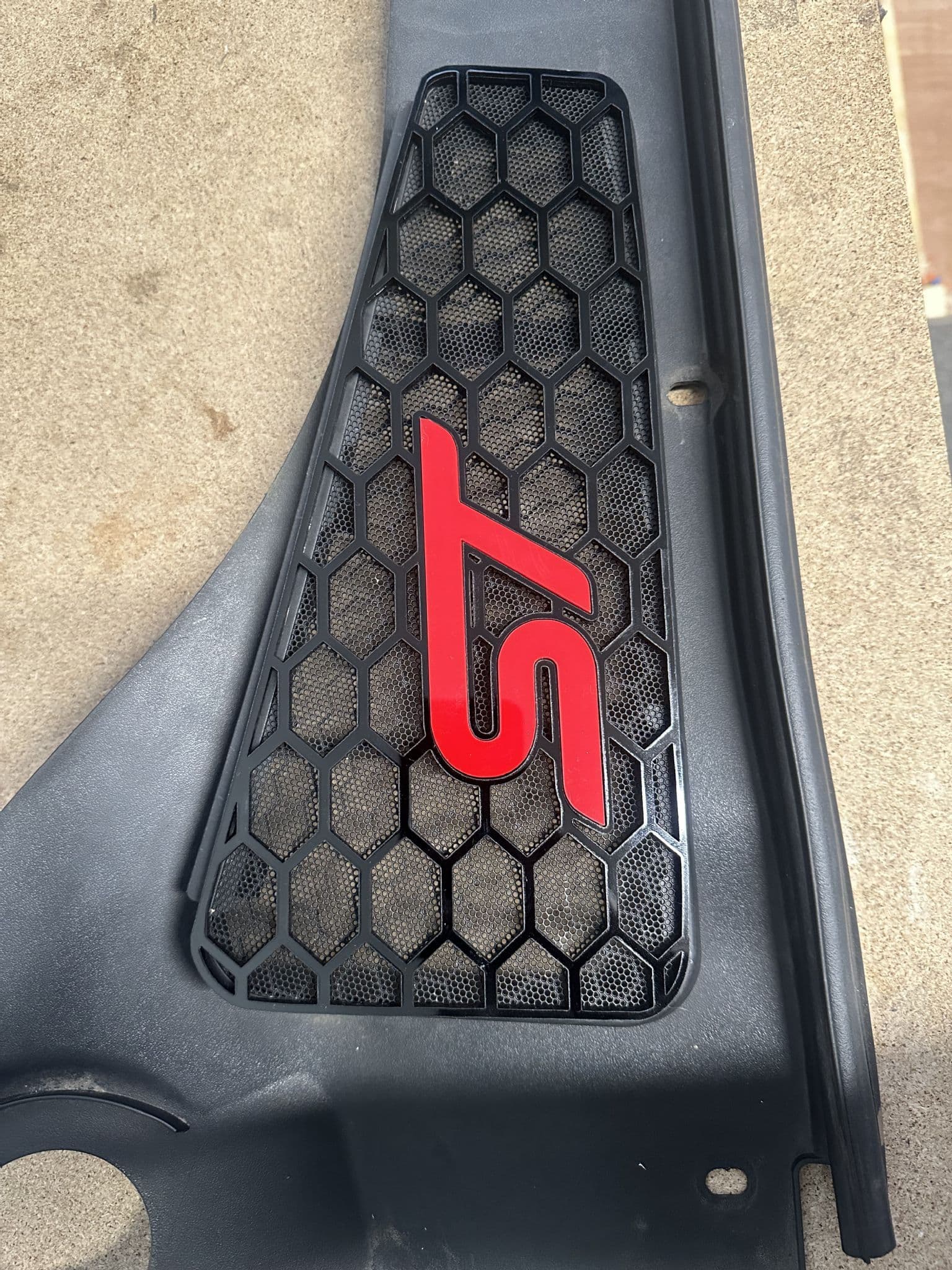 Focus MK3 / 3 5 Scuttle Panel badges