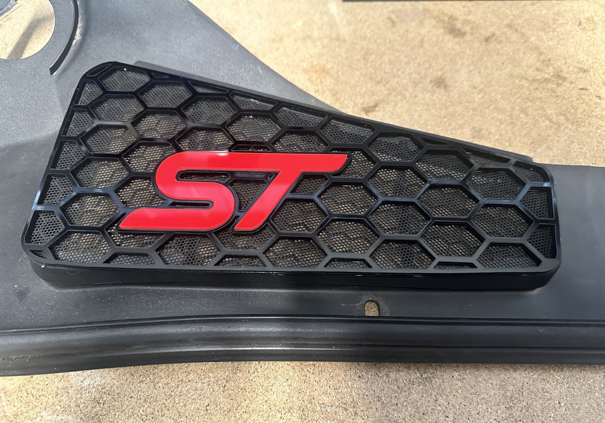 Focus MK3 / 3 5 Scuttle Panel badges