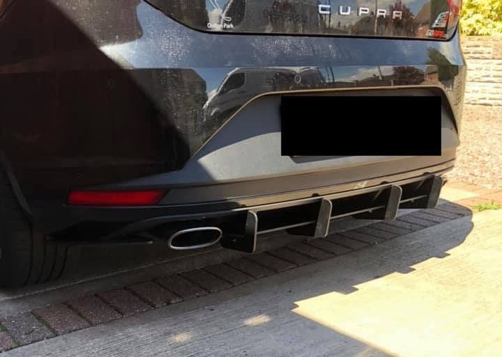 Seat Leon MK3 Cupra pre-facelift Racing Diffuser and Corner Spats