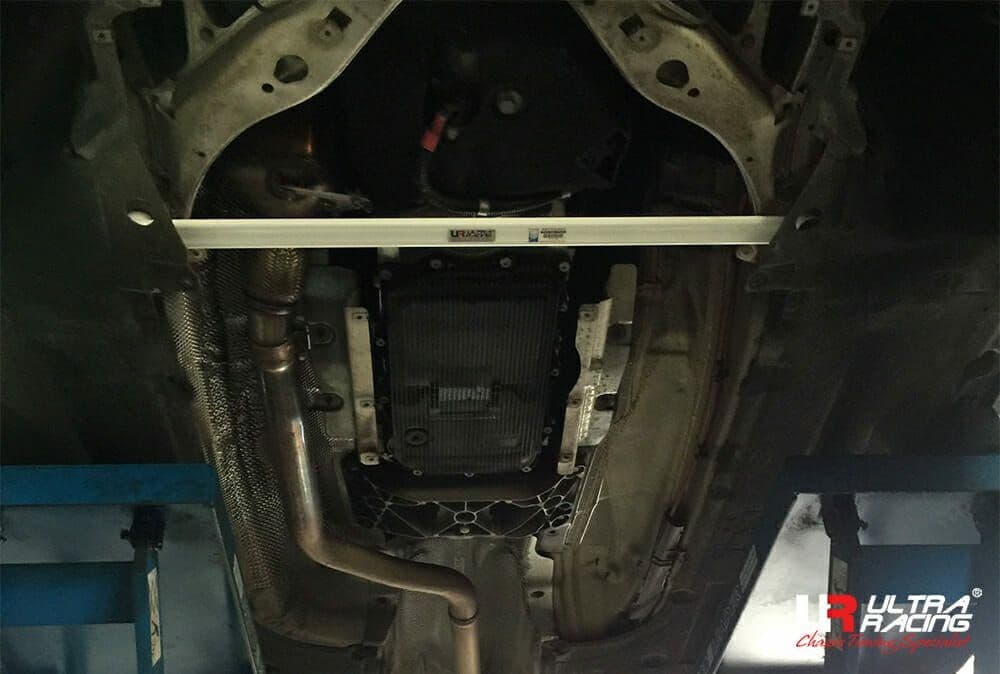 BMW F10 535i Ultra Racing Front Lower Brace