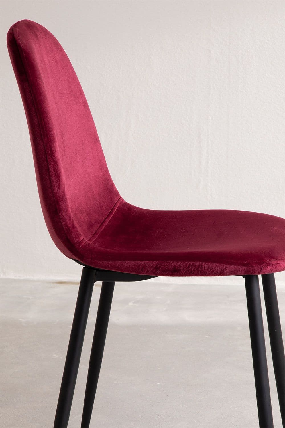 Trend Velvet Chair with Black Leg - Burgundy Pack of 4