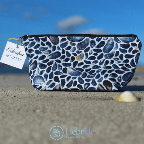 Mussels cosmetic bag