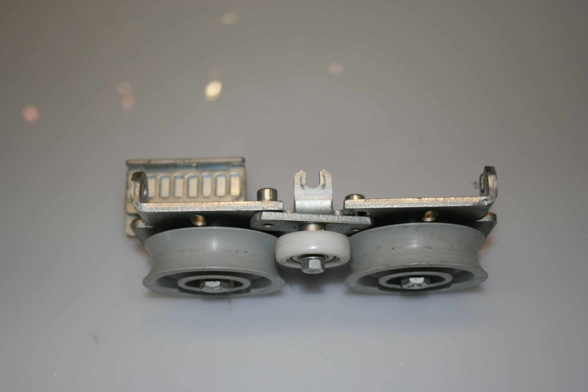 Dorma ES90/100 wheel kit