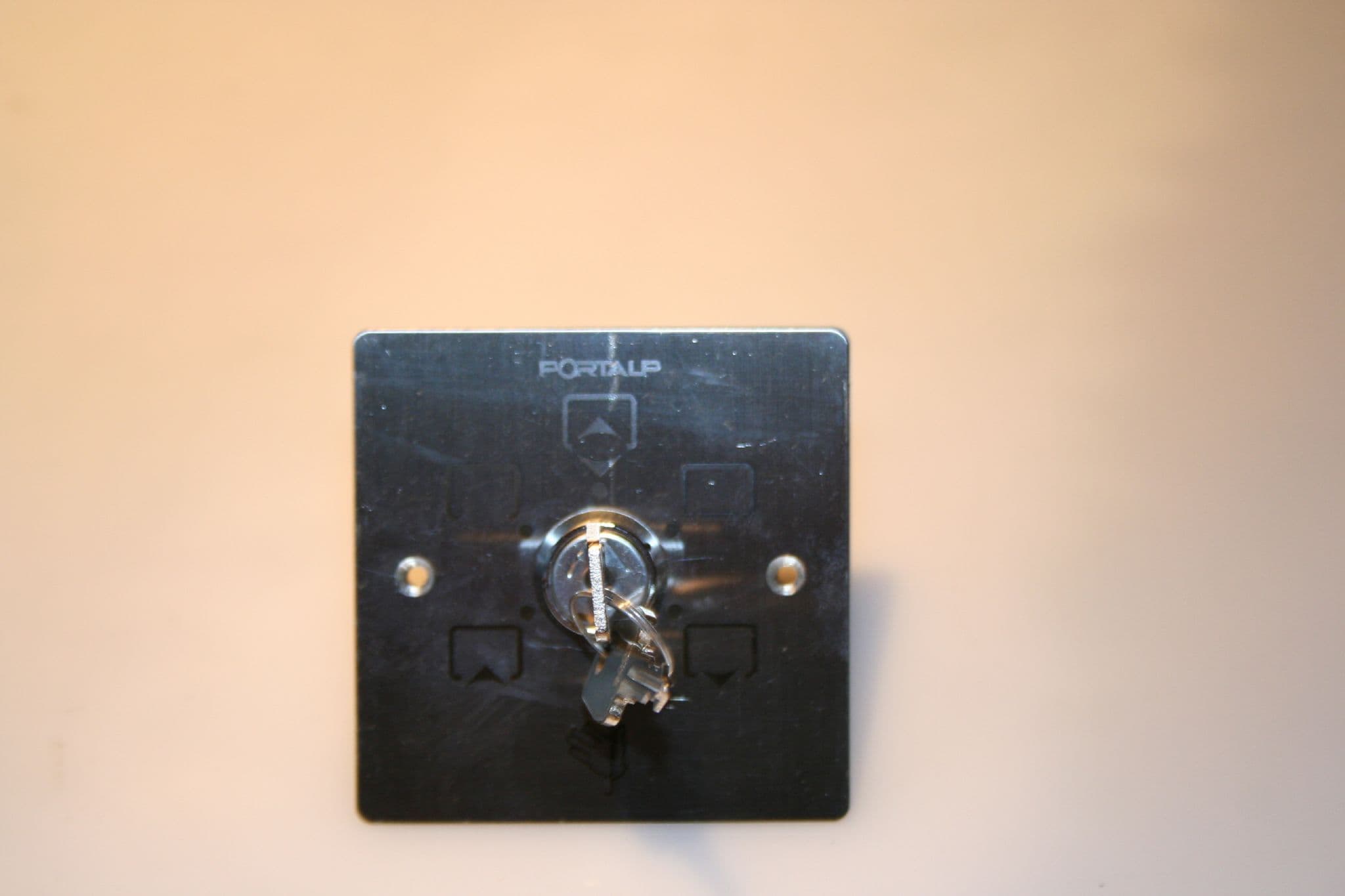 Portalp Tina 6 position keyswitch