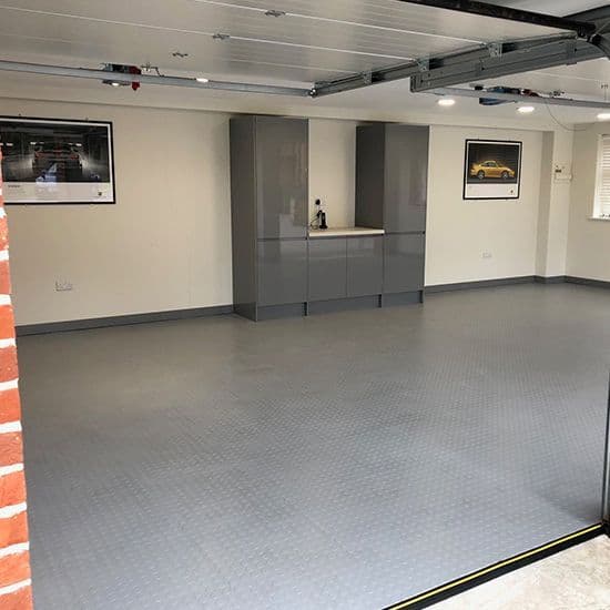 Light Grey Recycled Diamond Plate - Tile Edging PVC | Mototile Shop