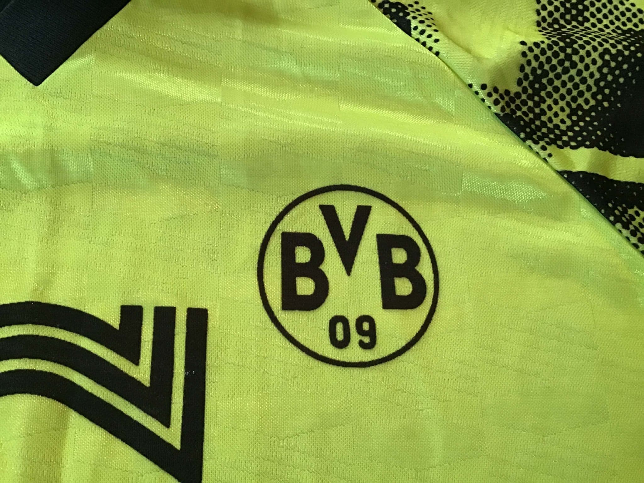 Classic Football Shirts | 1992 Borussia Dortmund Old Vintage Soccer jerseys