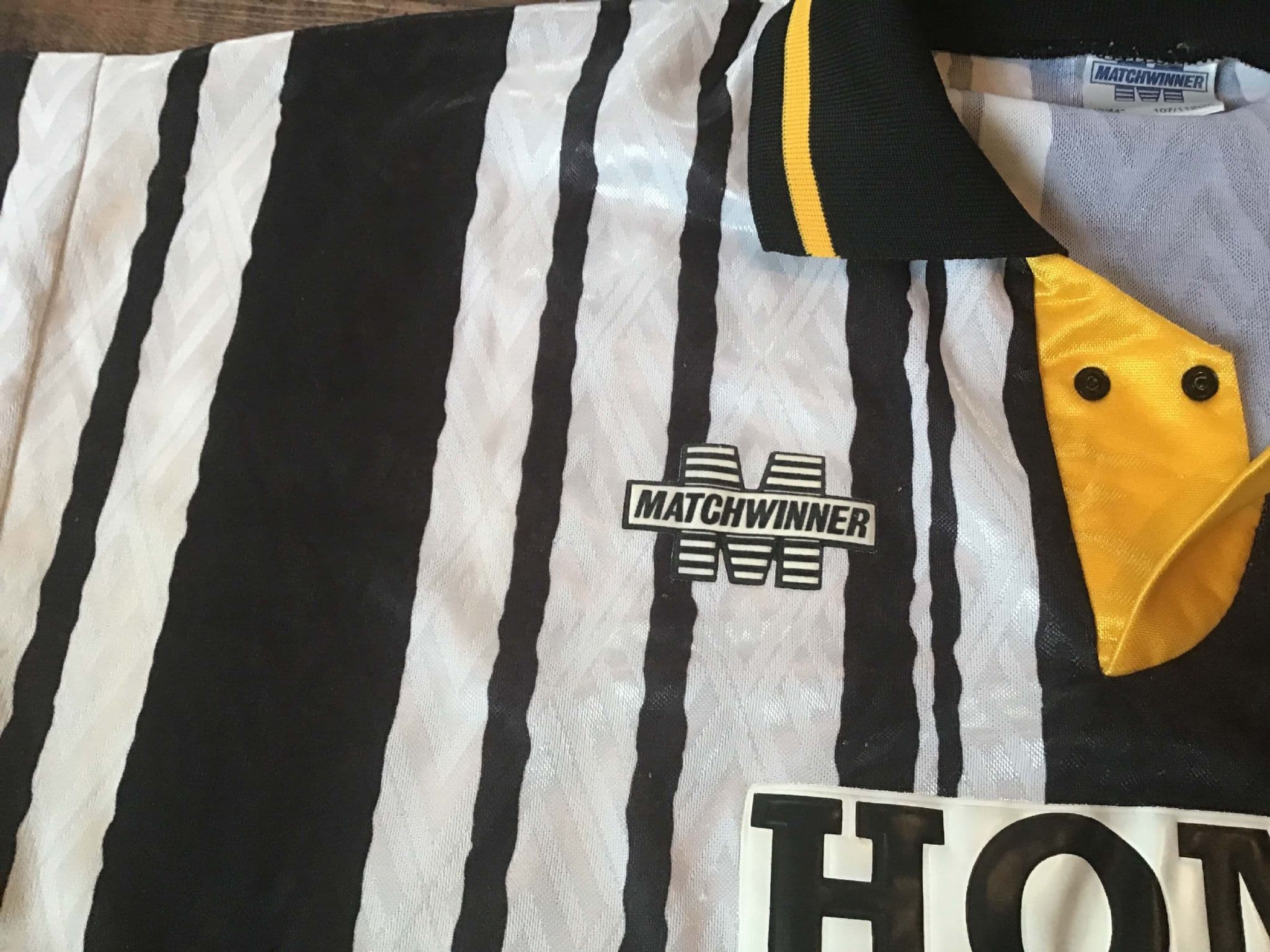 Classic Football Shirts | 1993 Notts County Vintage Old Soccer Jerseys