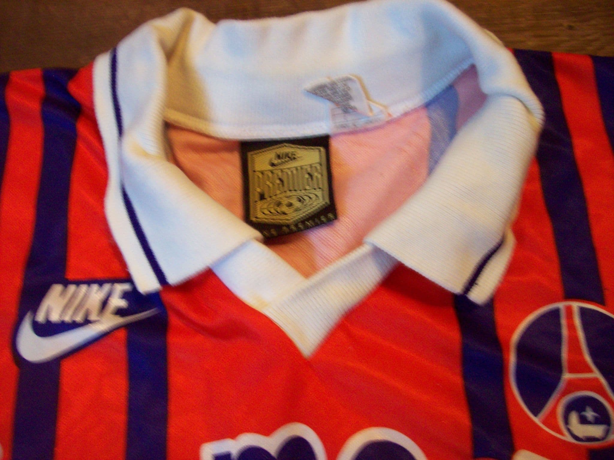 Global Classic Football Shirts | Retro Old Vintage Soccer Jerseys PSG 1993