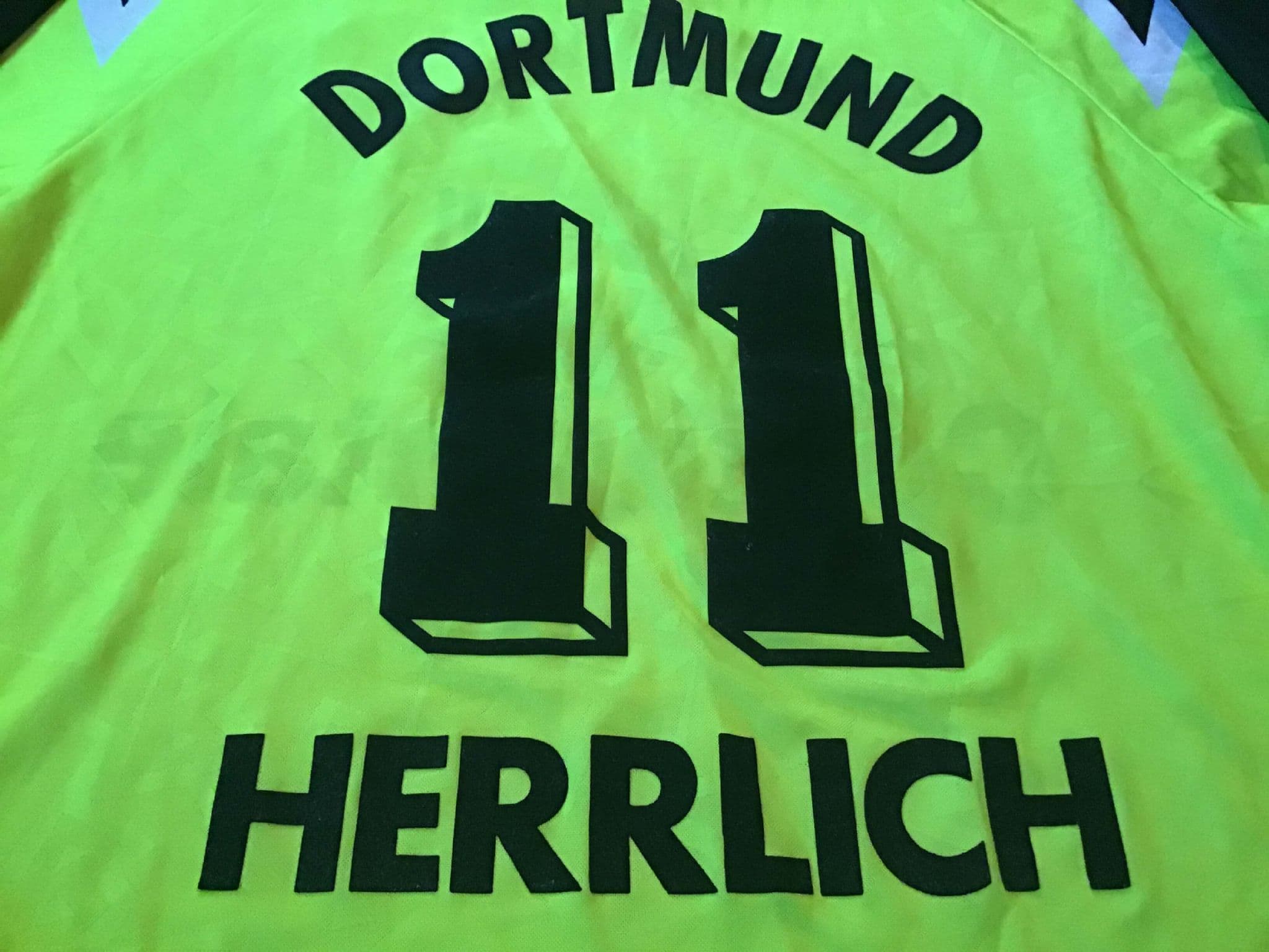 Classic Football Shirts | 1995 Borussia Dortmund Old Vintage Soccer jerseys