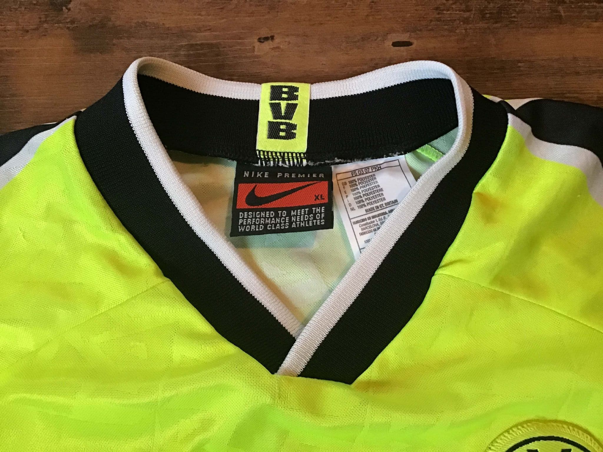 Classic Football Shirts | 1995 Borussia Dortmund Old Vintage Soccer jerseys