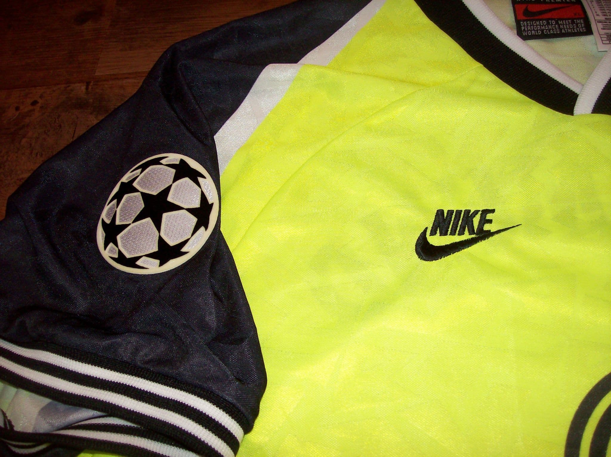 Global Classic Football Shirts | 1995 Borussia Dortmund Old Vintage ...