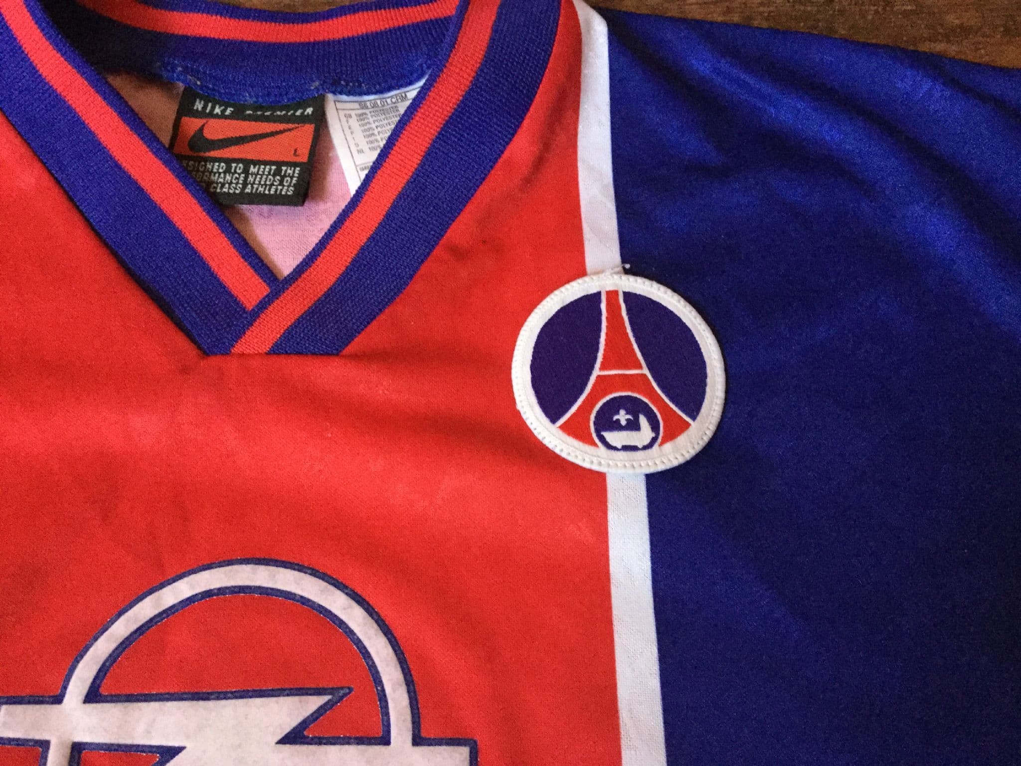 Global Classic Football Shirts | 1996 PSG Old Vintage Soccer Jerseys