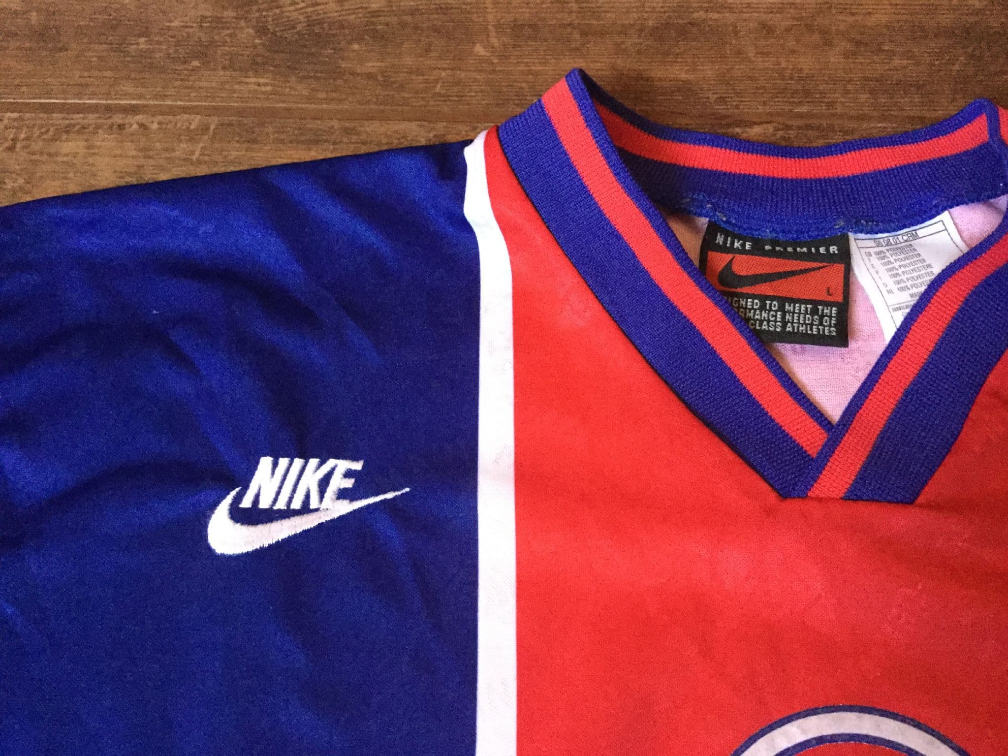 Global Classic Football Shirts | 1996 PSG Old Vintage Soccer Jerseys