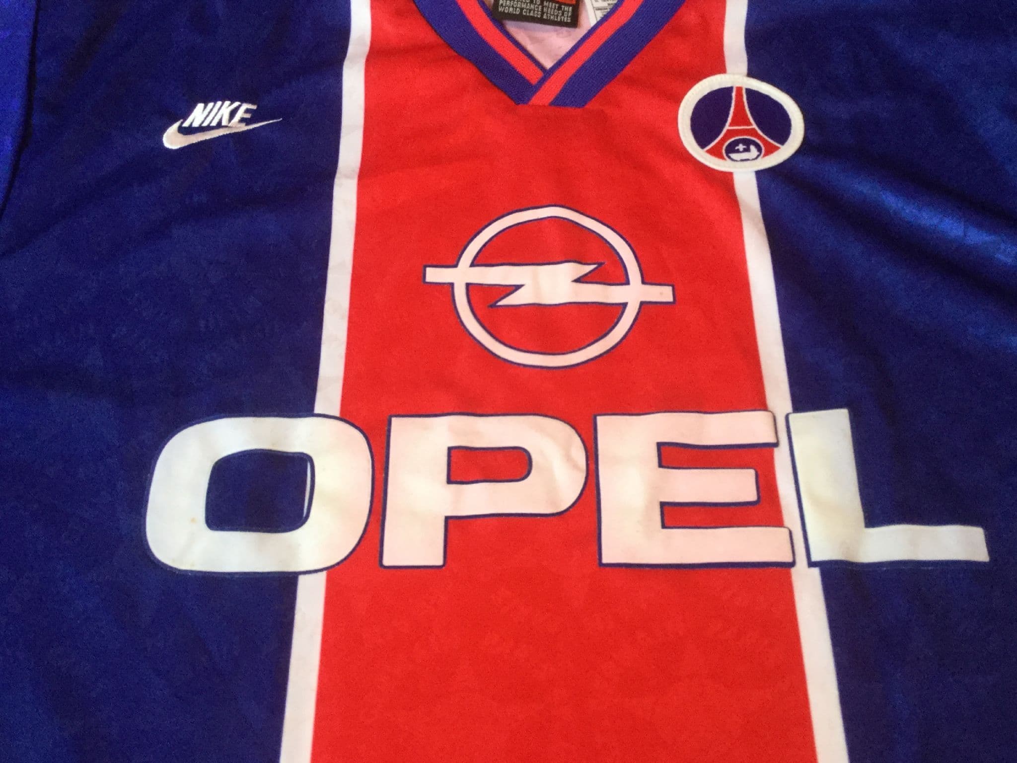 Global Classic Football Shirts | 1995 PSG Old Vintage Soccer Jerseys