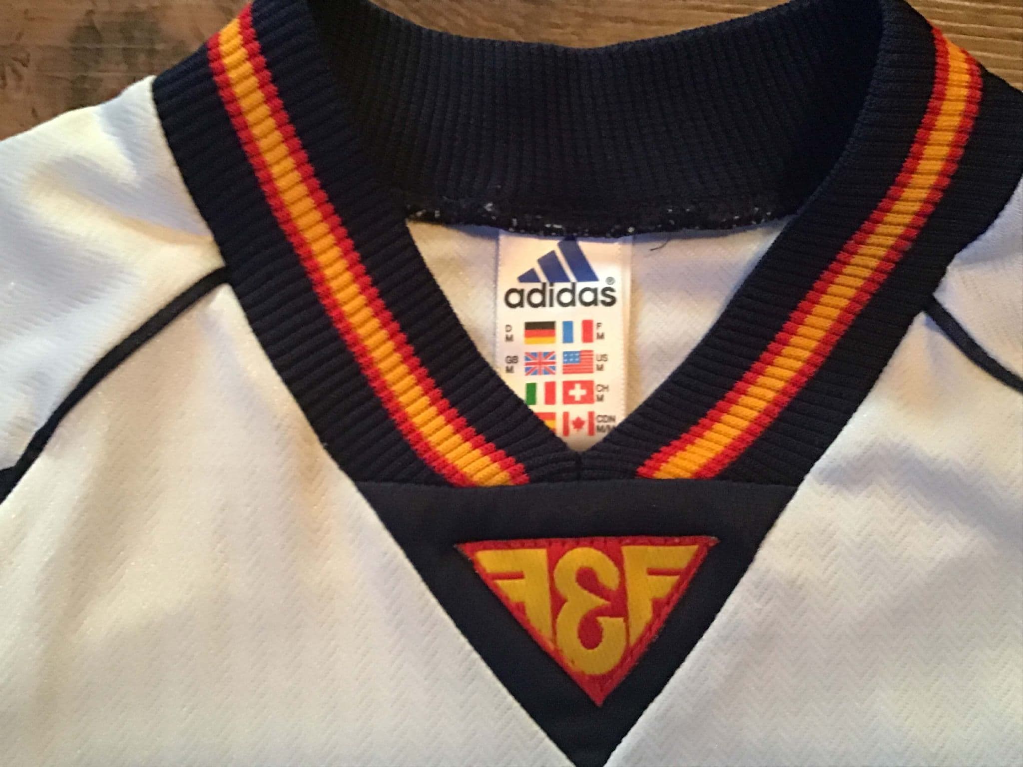 Classic Football Shirts | 1998 Spain Old Vintage Soccer Jerseys