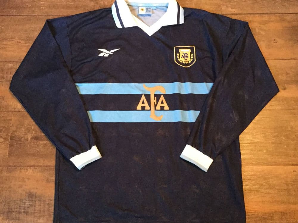 Global Classic Football Shirts | 1999 Argentina Vintage Old Retro ...