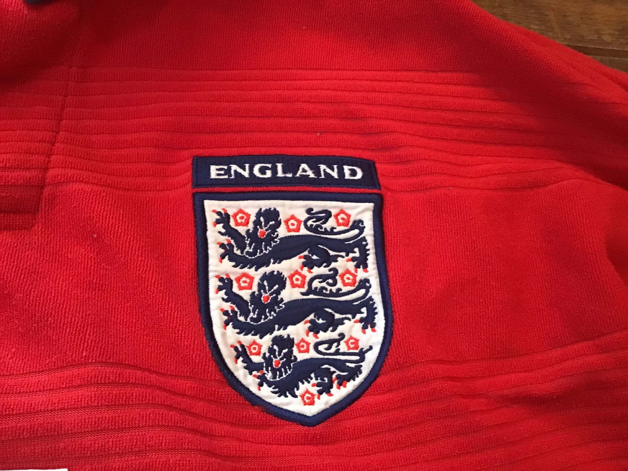 Classic Football Shirts | 2000 England Vintage Old Jerseys