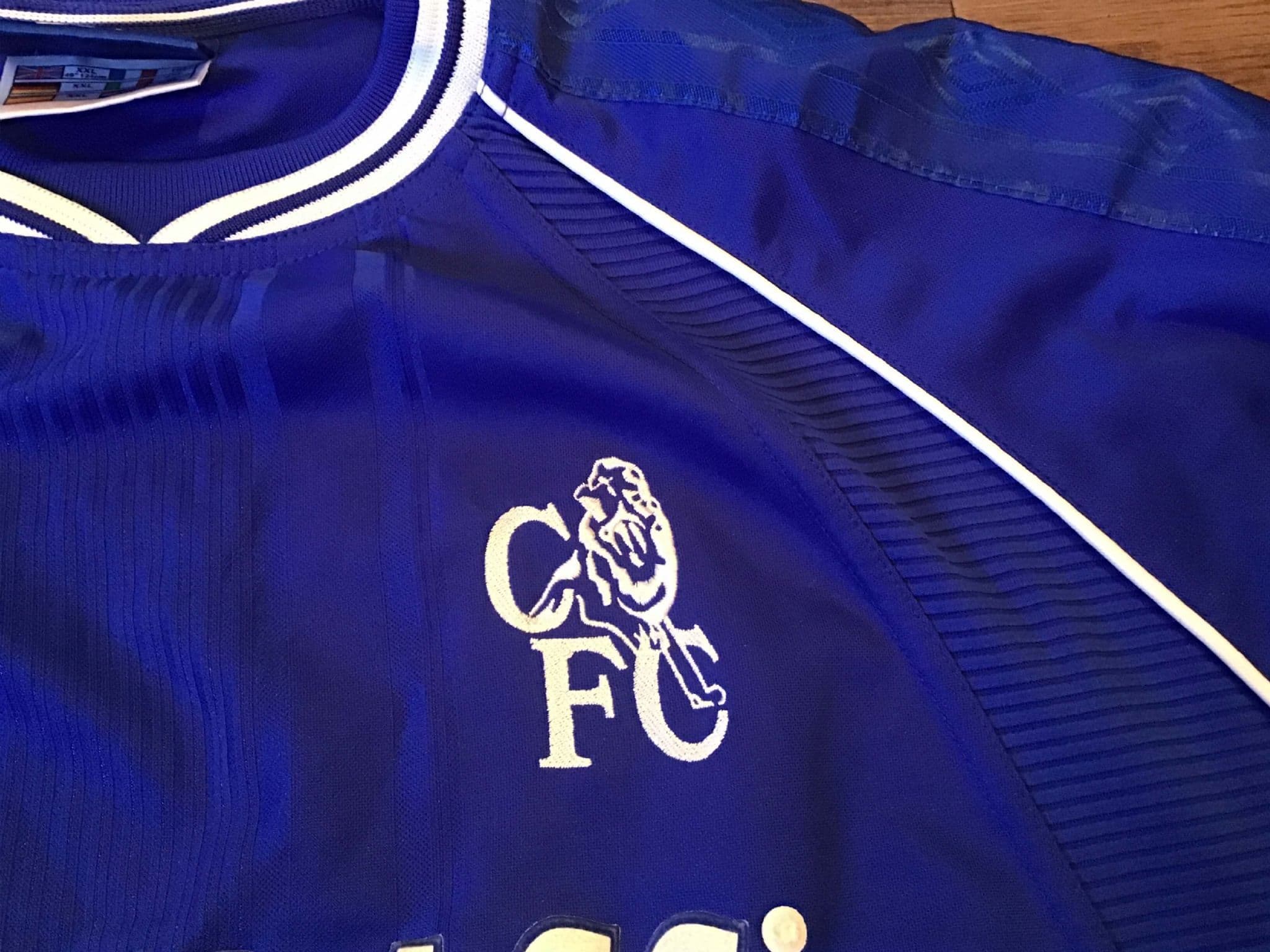 Global Classic Football Shirts | 1999 Chelsea Vintage Old Soccer Jerseys