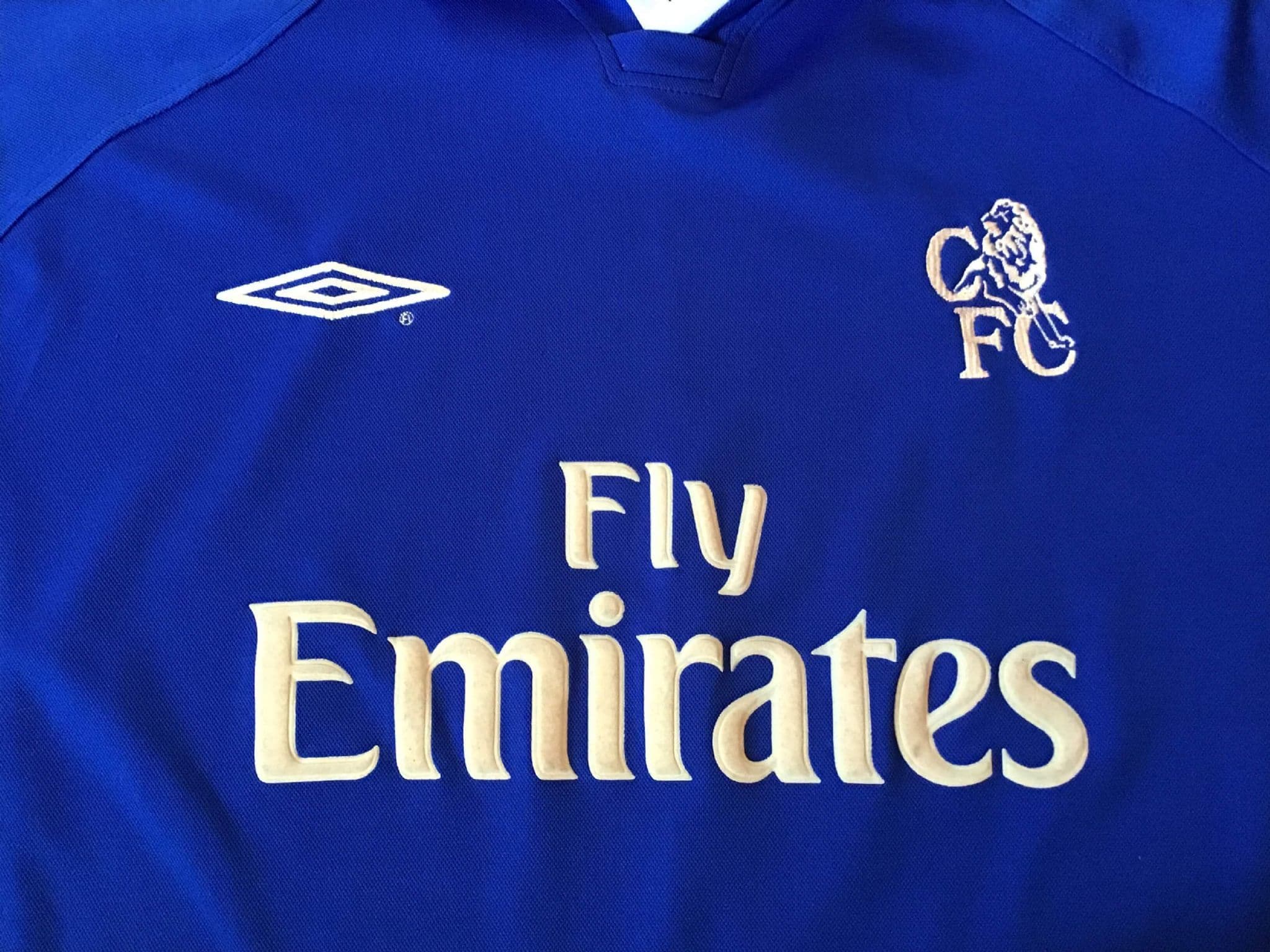 Classic Football Shirts | 2001 Chelsea Vintage Old Soccer Jerseys