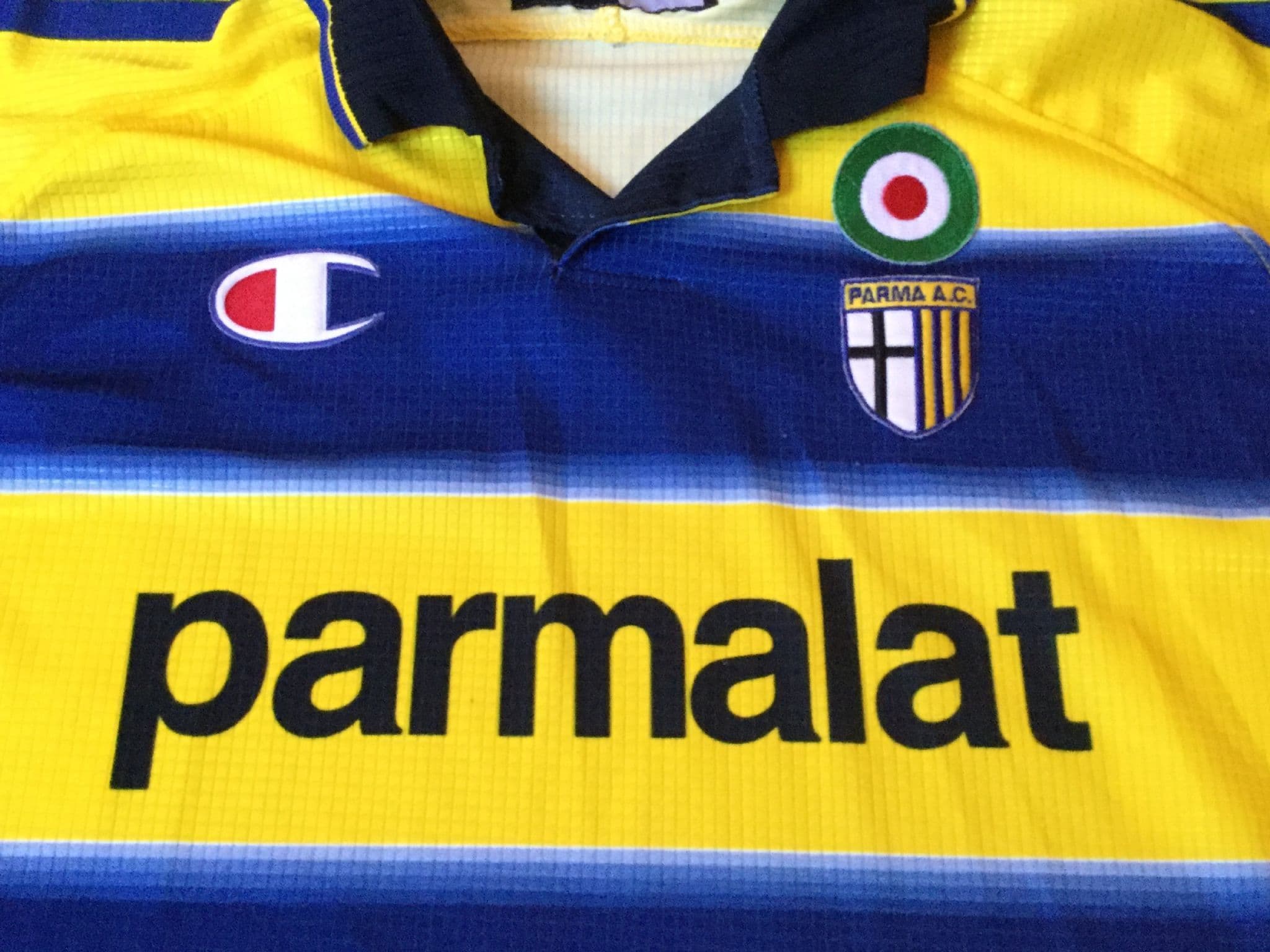Global Classic Football Shirts | 2002 Parma Vintage Old Soccer Jerseys