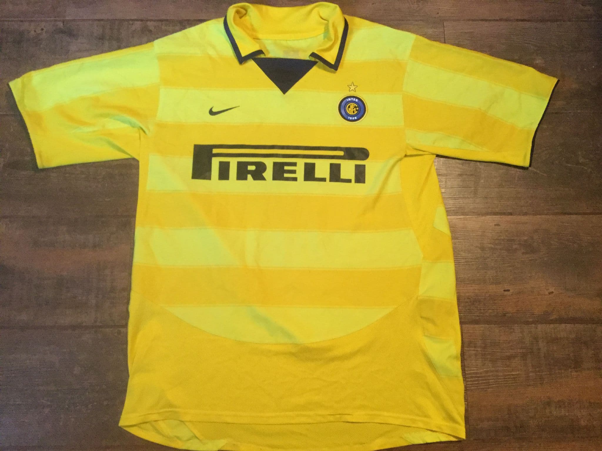 Global Classic Football Shirts | 2003 Inter Milan Vintage Old Soccer Jersey