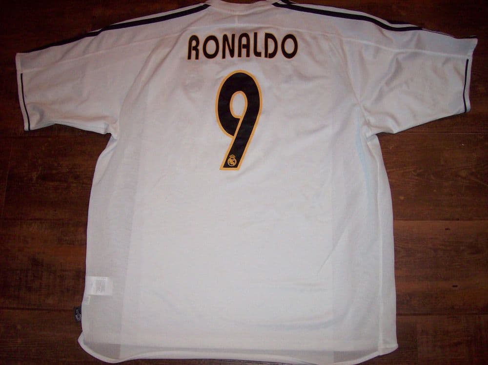 Global Classic Football Shirts | 2004 Real Madrid Ronaldo Vintage Old ...
