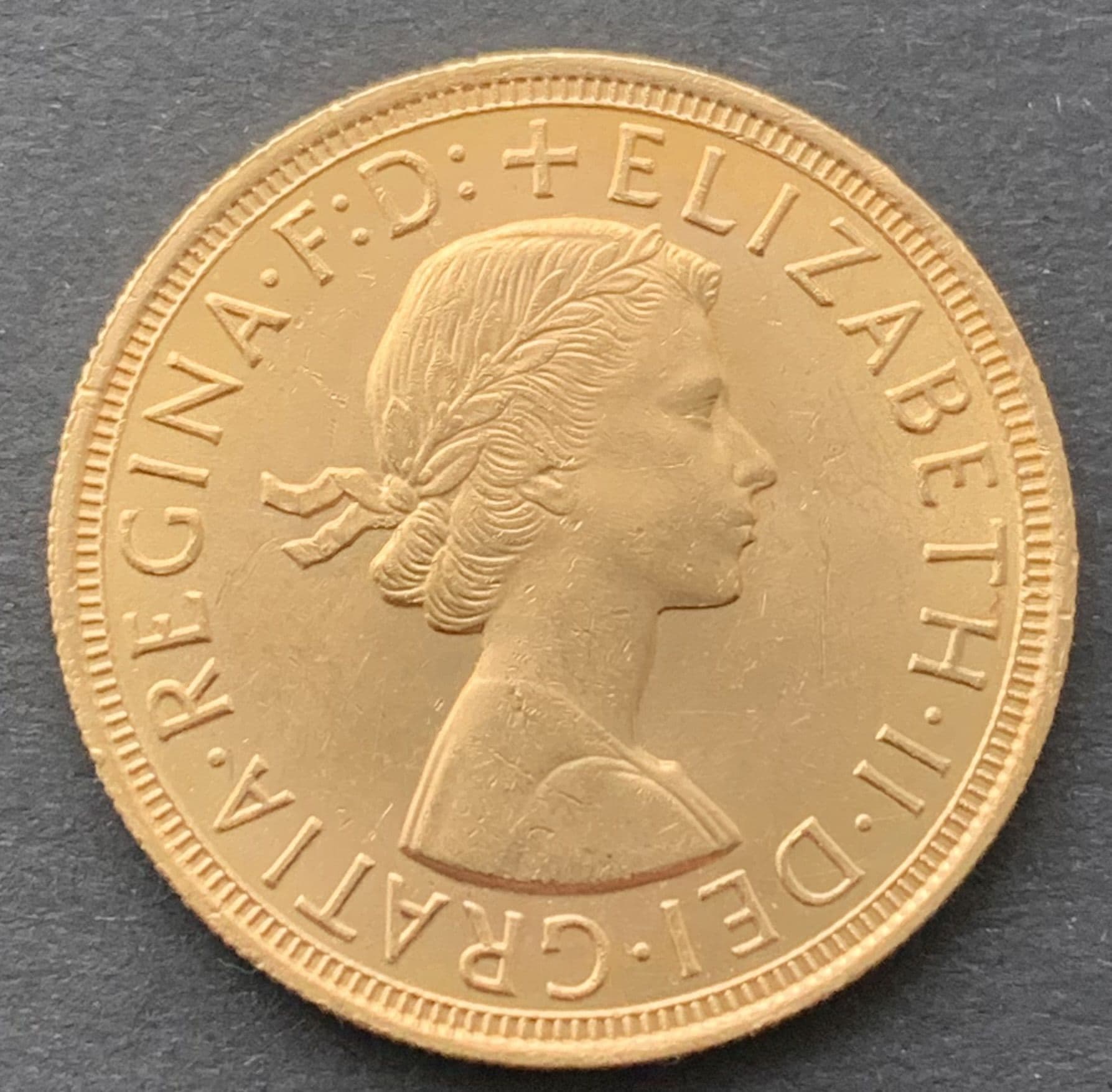 1957 Gold Sovereign Scarce Finer Milled Edge