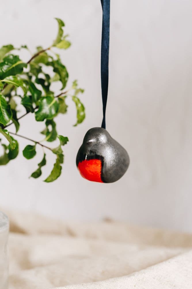 Victoria Bentham Ceramics | Handmade Ceramic Robin Christmas Decoration