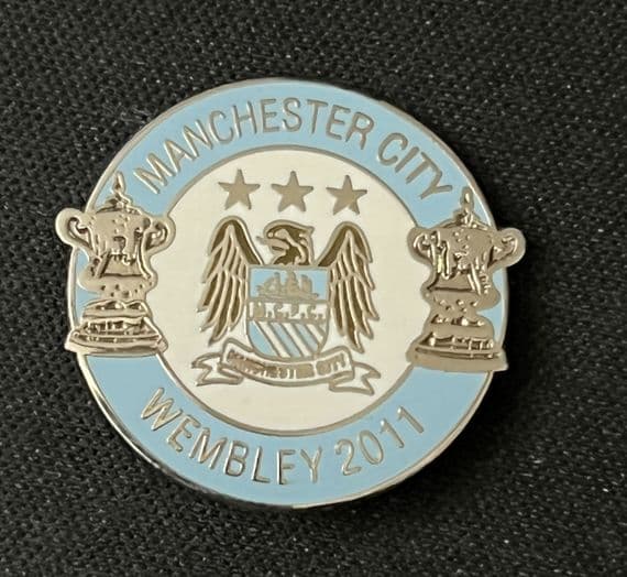 Manchester City 2011 FA cup Final Matchday Enamel Pin Badge