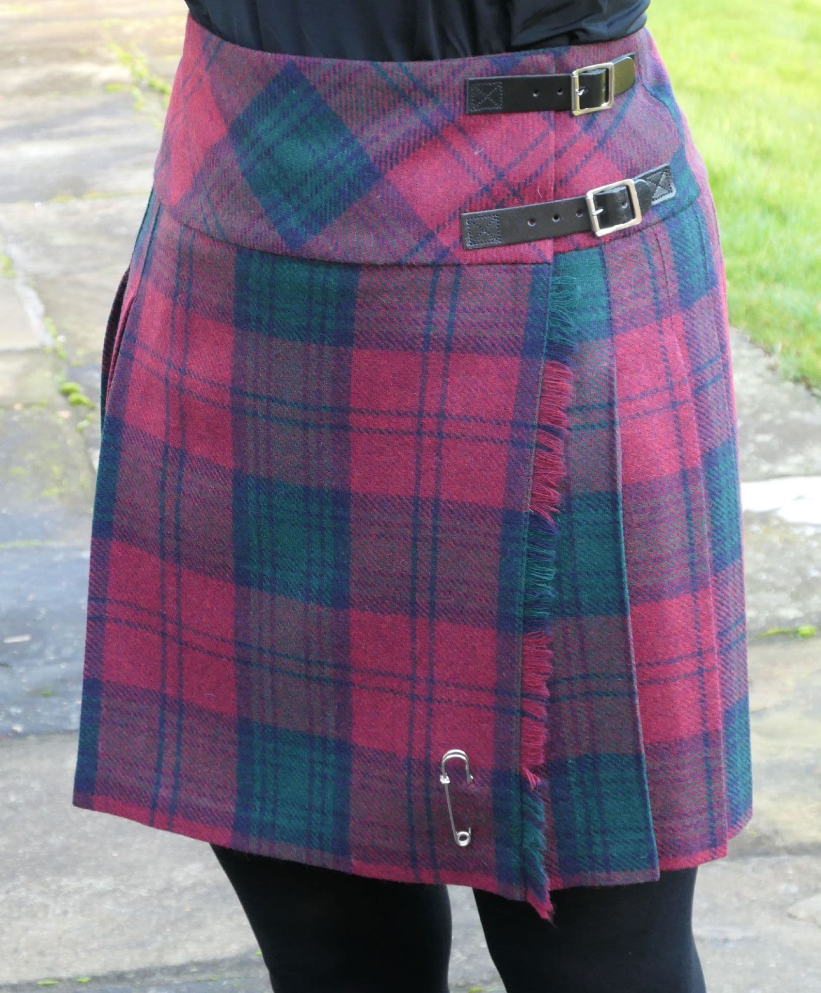 Short Kilt Ladies Tartan In Classic Lindsay