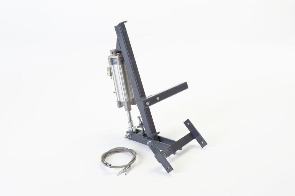 Light duty mounting bracket only for HCA lorry drier