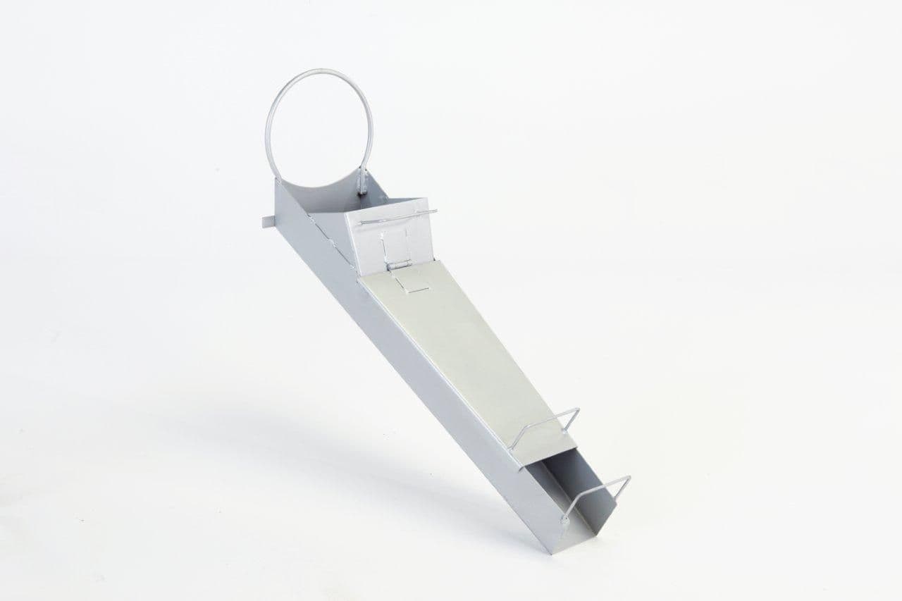 Safety pram filling chute with lid