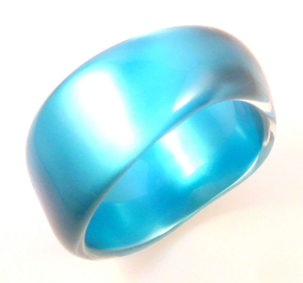 Vintage Chunky Large Blue Moon Glow Chunky Lucite Pop Bangle