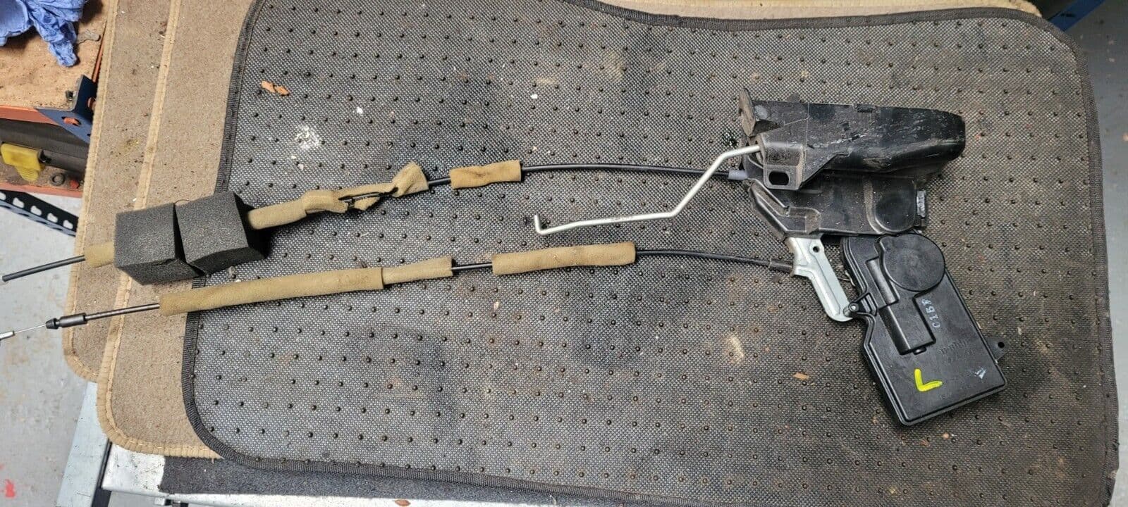 MAZDA MX5 MK3 NC 2005 to 2015 LHS LEFT PASSENGER DOOR LOCKING SOLENOID ...