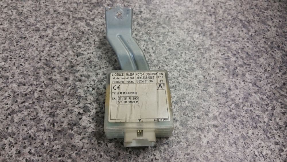 MAZDA MX5 NB MK2 5 2001 - 2005 KEYLESS ENTRY ECU / REMOTE FOB RECEIVER
