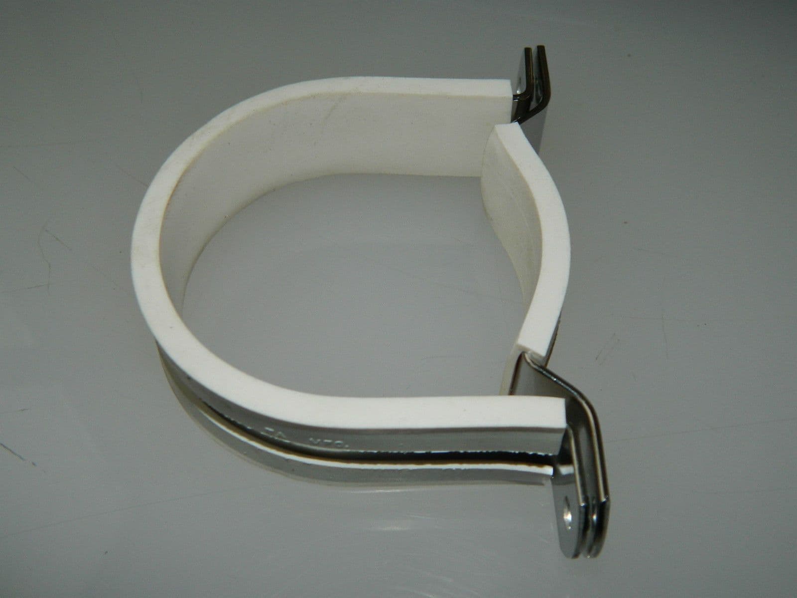 1 x Stainless Steel Rubber Sheathed Loop Clamp Two Part for 2 1/2" Pipe V14