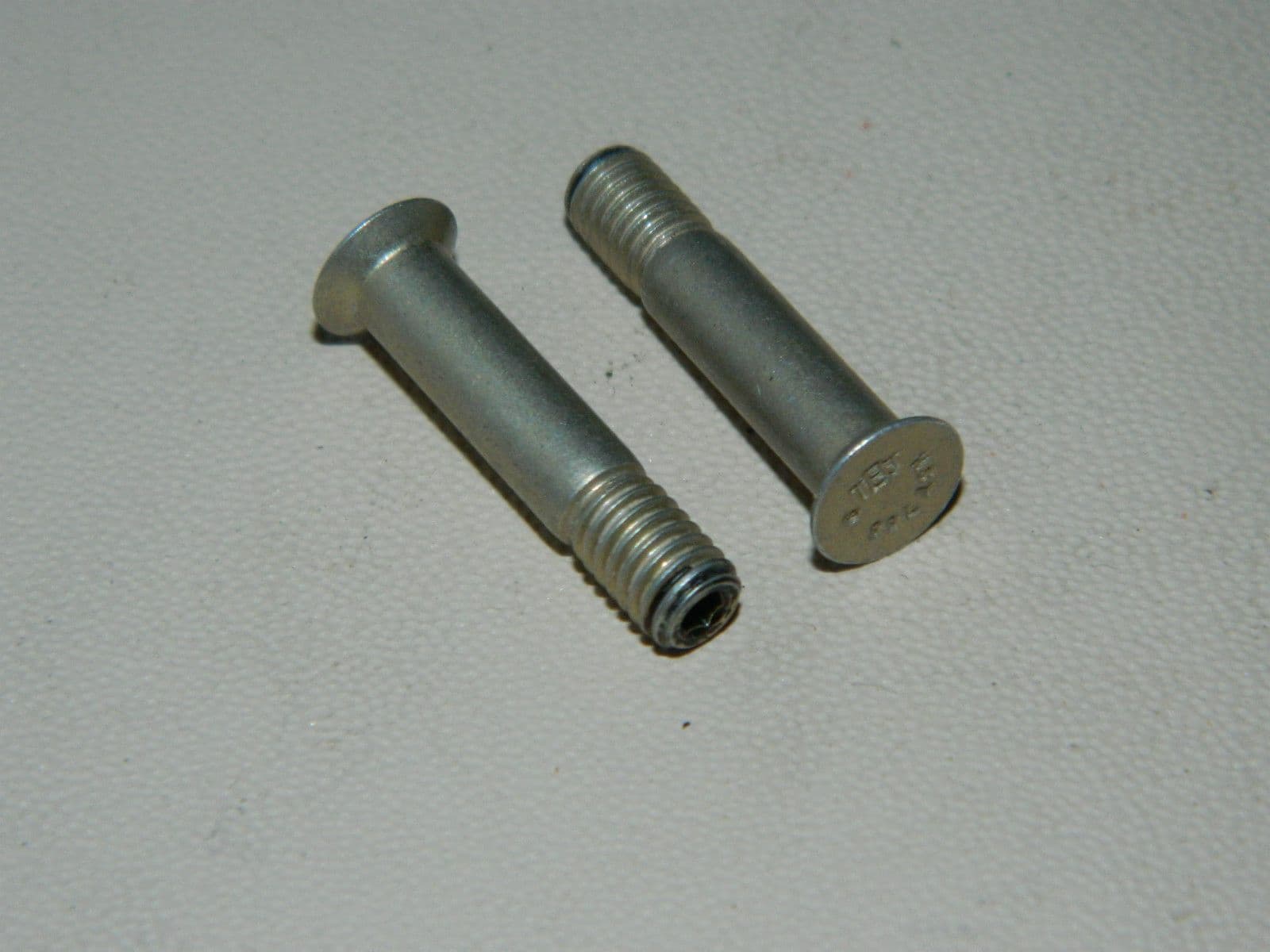 10 x 10-32 UNF Hi-Lok Aircraft Bolts Titanium 15/16" Long ASNA2026BV3-10 V1