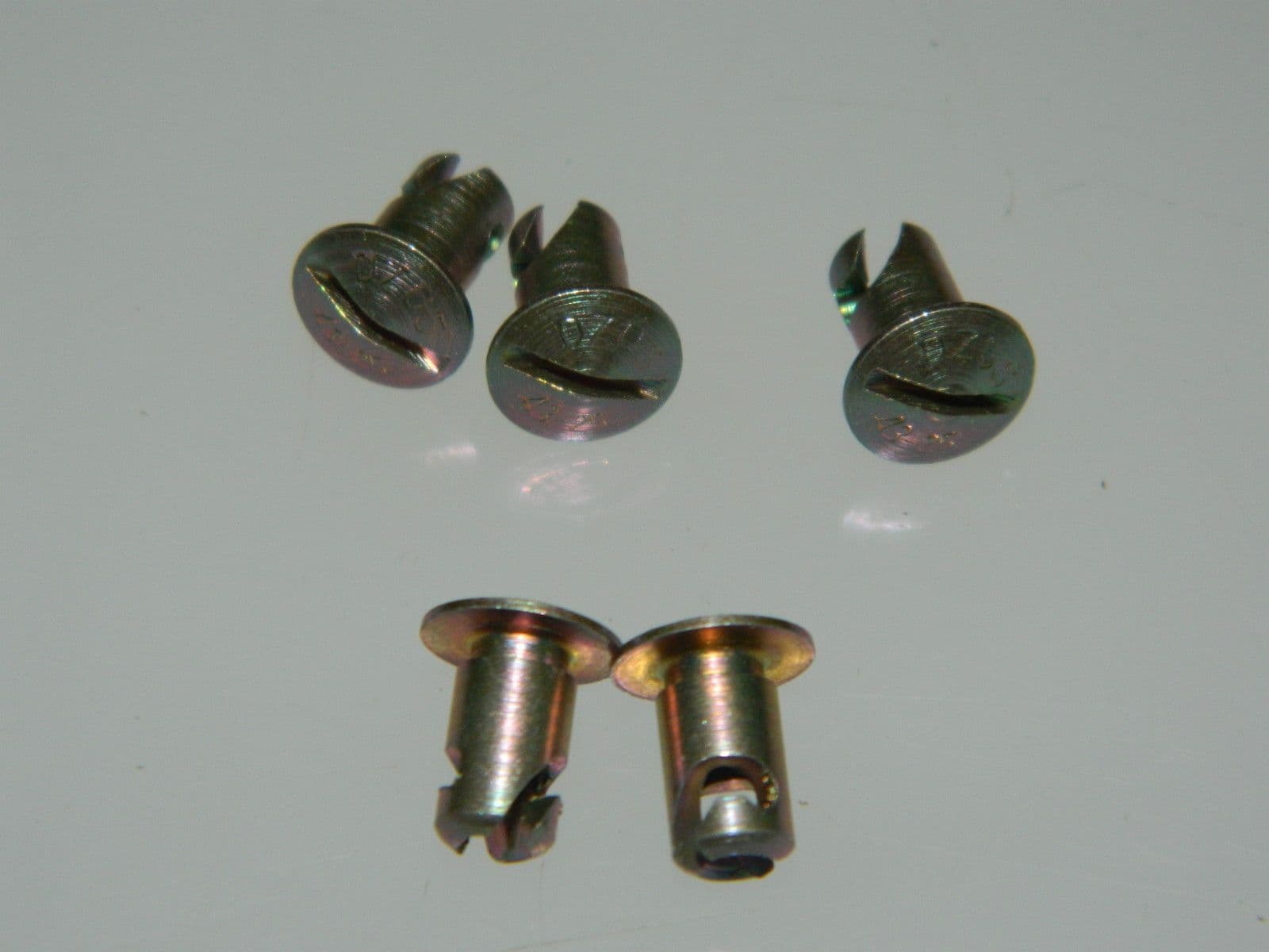 10 x 3/16" Dzus Short Undercut Quarter Turn Fastener Length 1/4" Part ...
