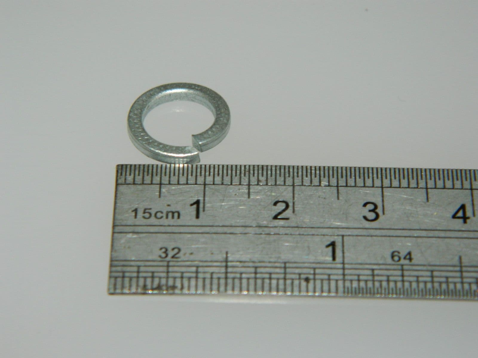 10 x M8 Spring Washer Single Coil Steel Outside Diameter 12mm R1