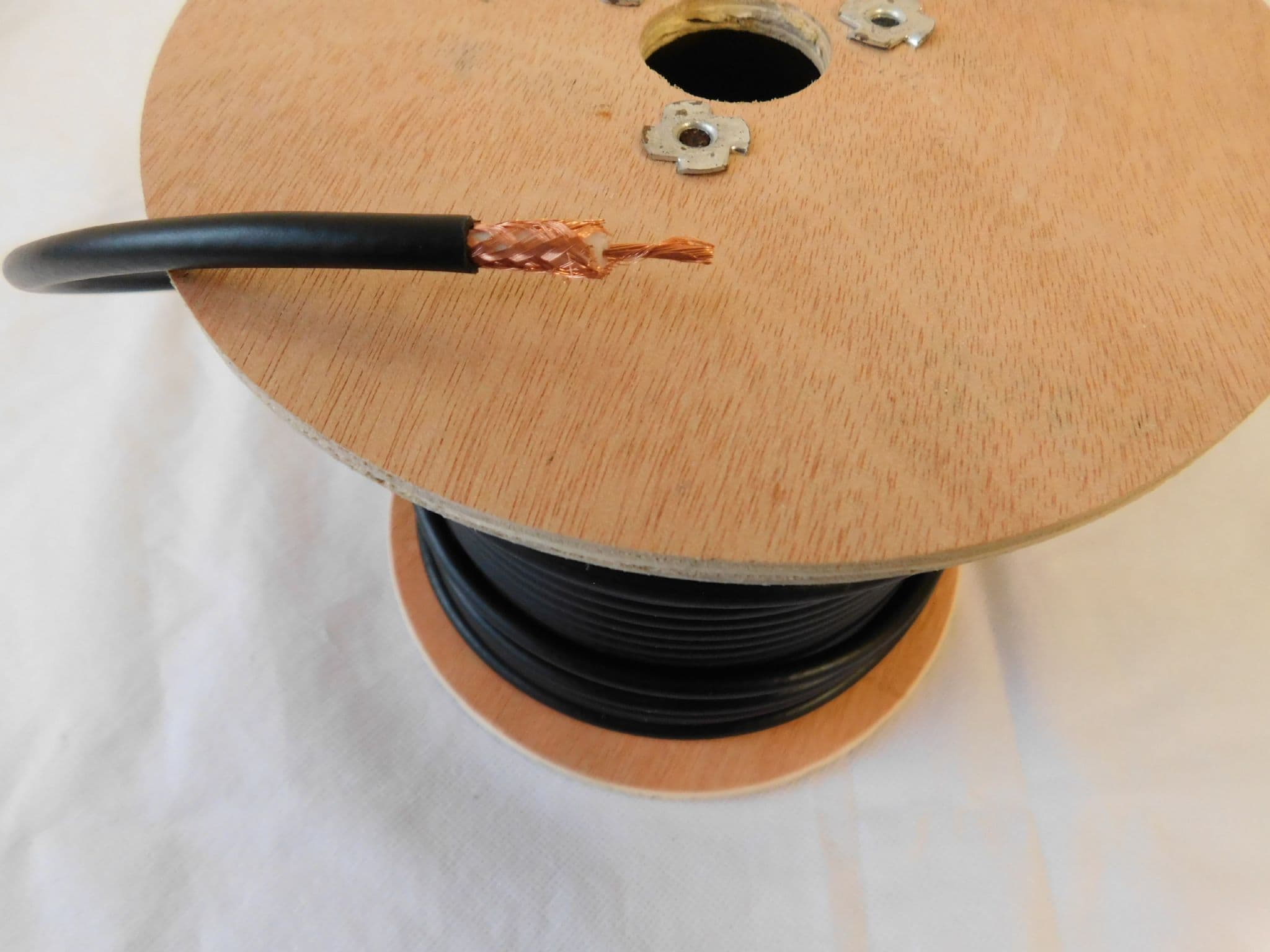 100m Roll RG8 RG8x Mini-8 Low Loss Coax Cable 50 Ohms