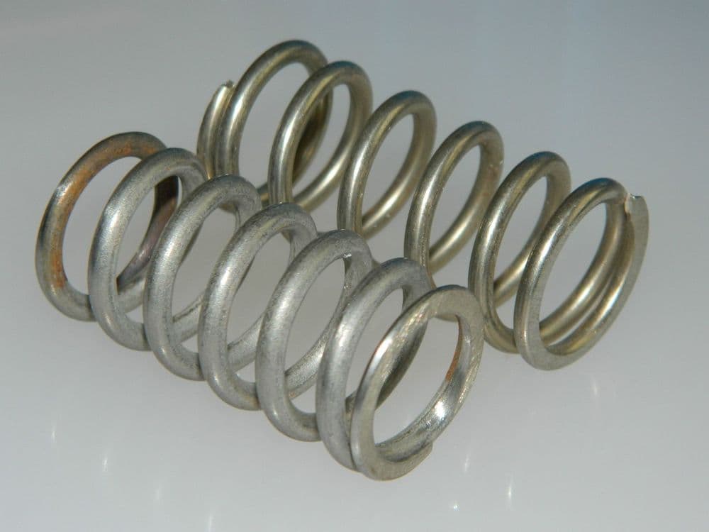 2 x Steel Helical Compression Spring Diameter 23 5mm Length 48mm E9